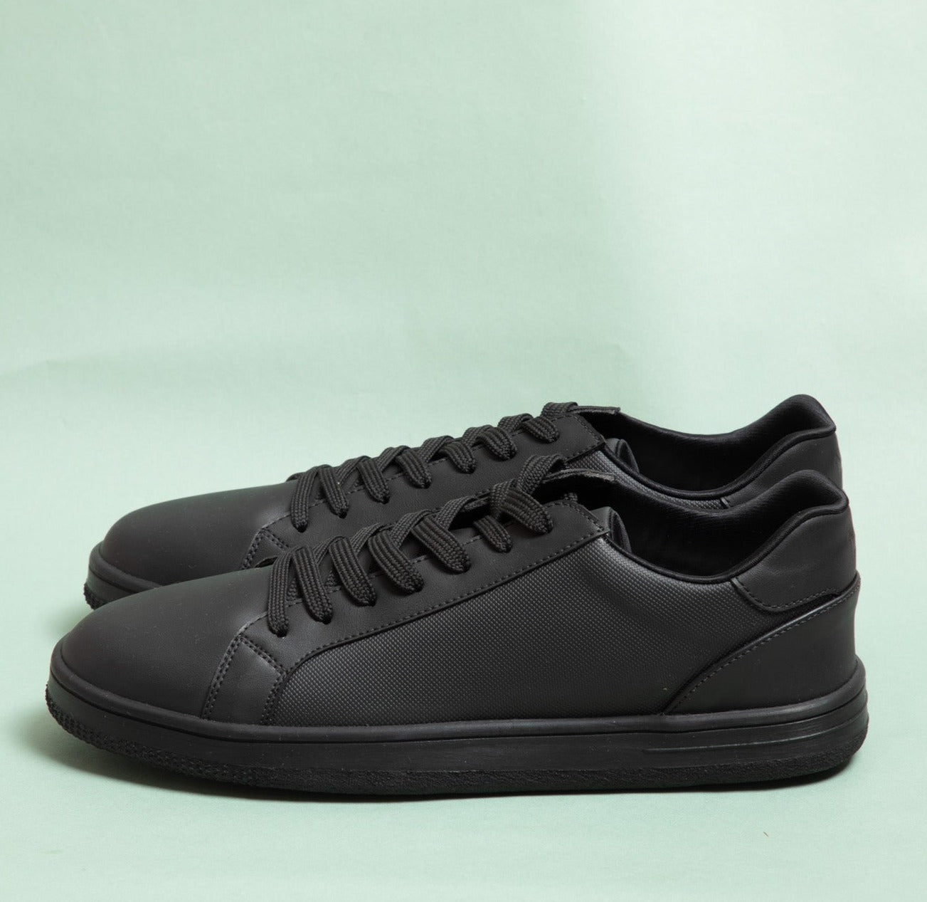 Tennis Deportivos Negros – Victorcolombia